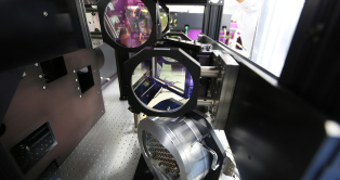 Advanced optics for the application of ultrashort laser pulses in the ...