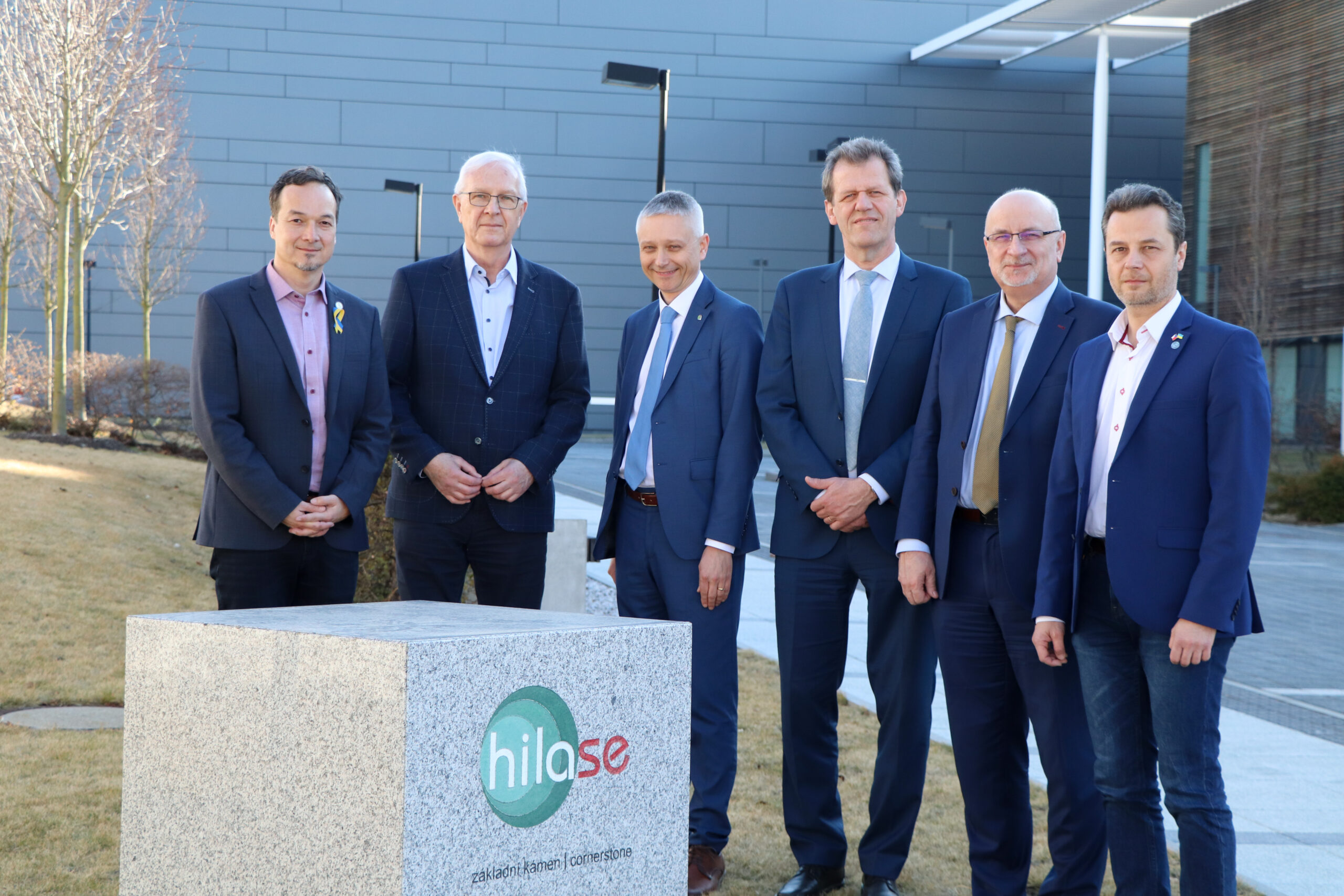 Senators visited the HiLASE Centre - HiLASE